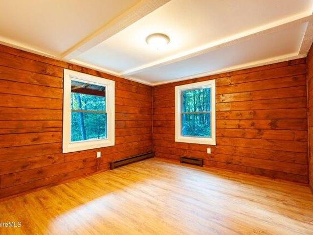 house with 3 bedroom, Becket MA ES105160129