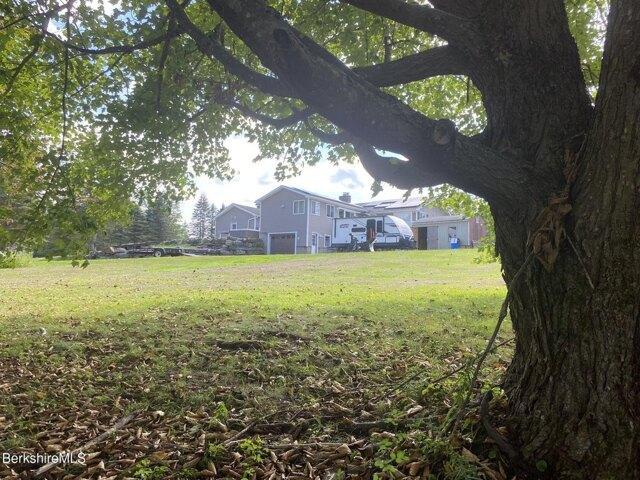 house with 3 bedroom, Becket MA ES105203318