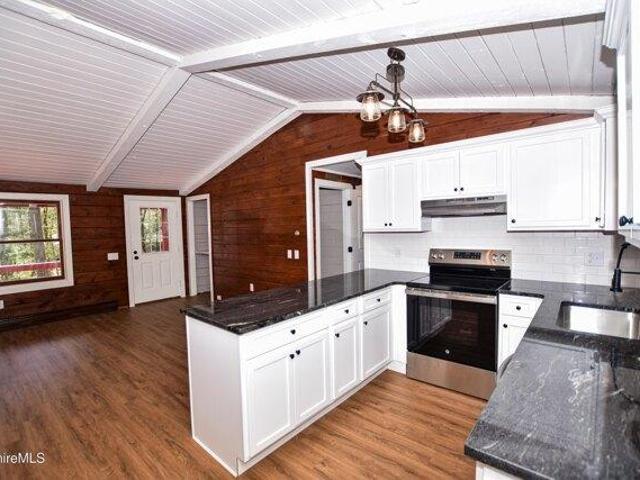 house with 3 bedroom, Becket MA ES105207013