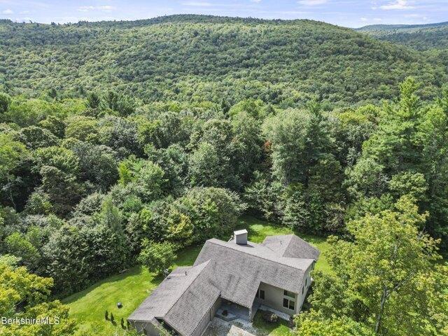 house with 3 bedroom, Becket MA ES105254666