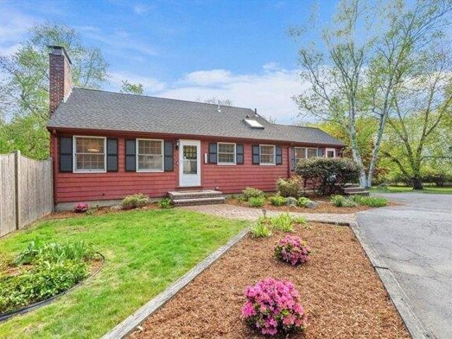 house with 3 bedroom, Bedford MA DLS102859573