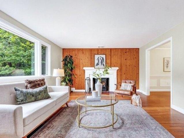 house with 3 bedroom, Bedford MA ES104920431
