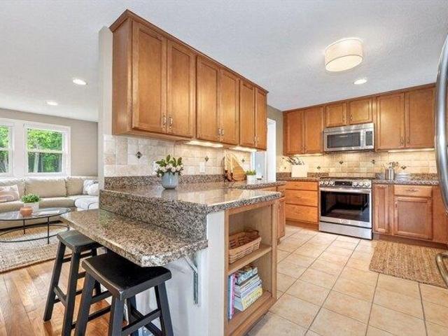 house with 3 bedroom, Bedford MA ES105207425