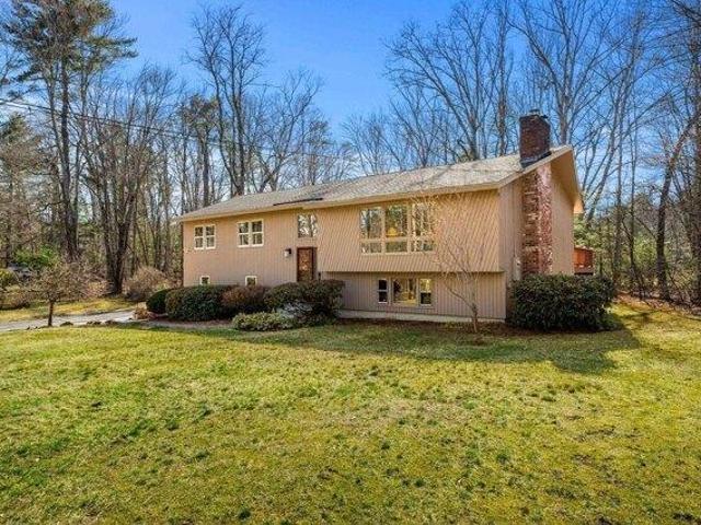 house with 3 bedroom, Bedford NH DLS102121264