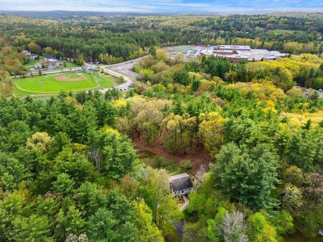 house with 3 bedroom, Bedford NH DS102635271