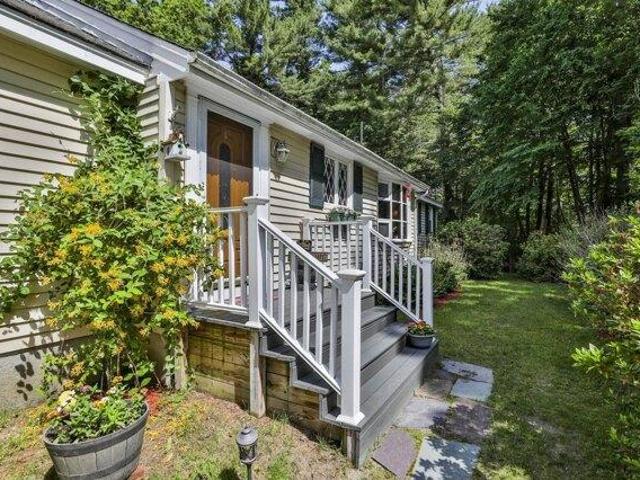 house with 3 bedroom, Bedford NH DS103221142