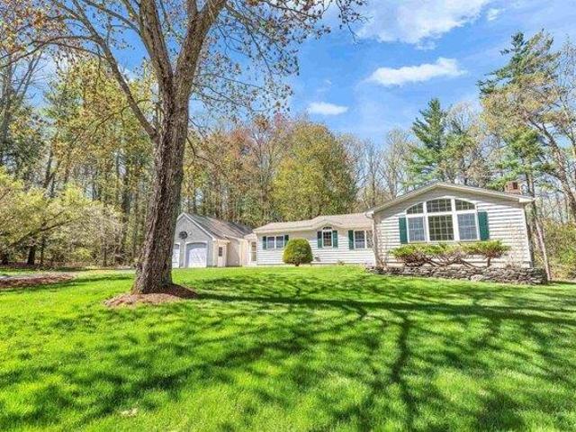 house with 3 bedroom, Bedford NH ES103161406
