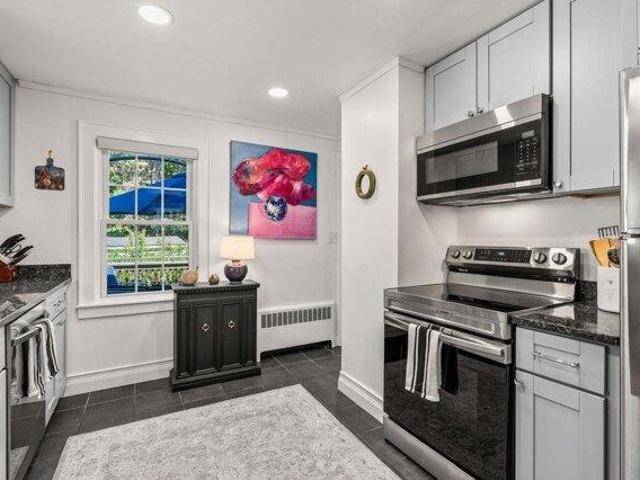 house with 3 bedroom, Bedford NH ES103663386