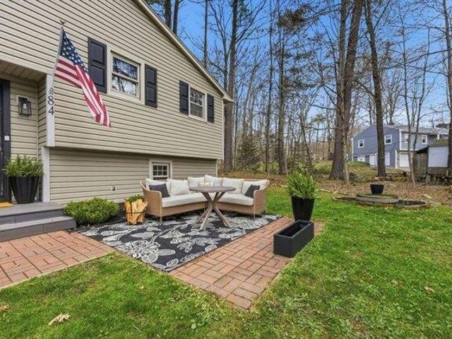 house with 3 bedroom, Belchertown MA DLS102342509