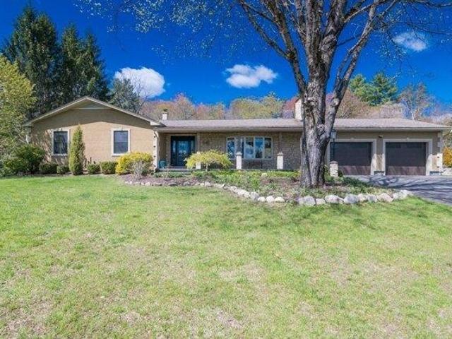 house with 3 bedroom, Belchertown MA DS102566489
