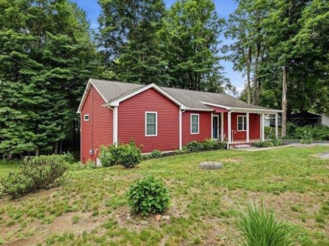 house with 3 bedroom, Belchertown MA ES103497446