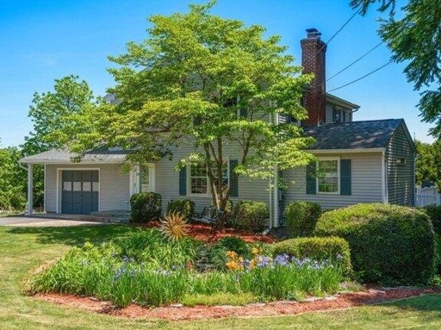 house with 3 bedroom, Belchertown MA ES103497629
