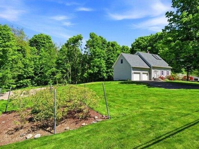 house with 3 bedroom, Belchertown MA ES103499564
