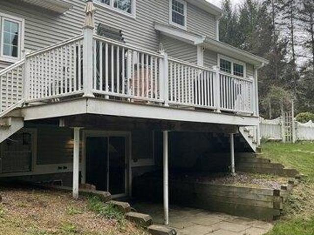 house with 3 bedroom, Belchertown MA ES104442977