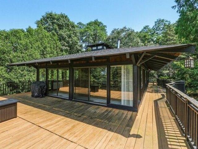 house with 3 bedroom, Belchertown MA ES104994700