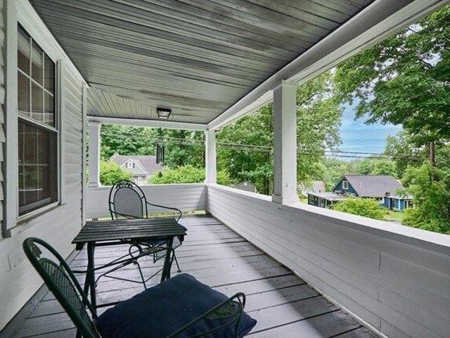 house with 3 bedroom, Belchertown MA ES105175972