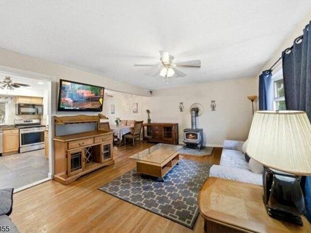house with 3 bedroom, Belleville NJ ES104235588