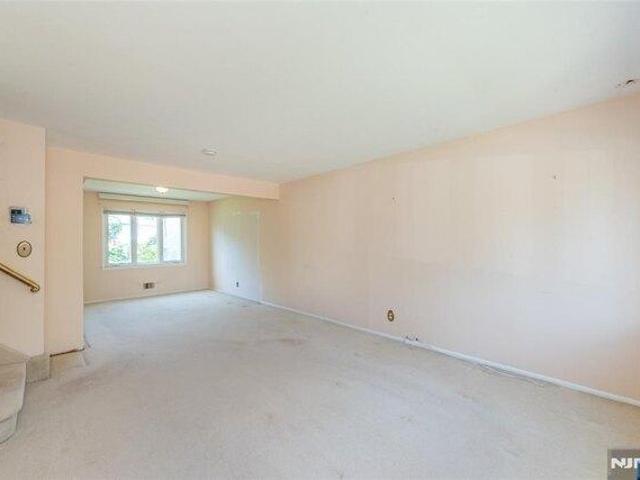 house with 3 bedroom, Belleville NJ ES104870043