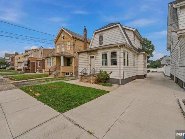 house with 3 bedroom, Belleville NJ ES105123220