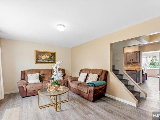 house with 3 bedroom, Belleville NJ ES105157015