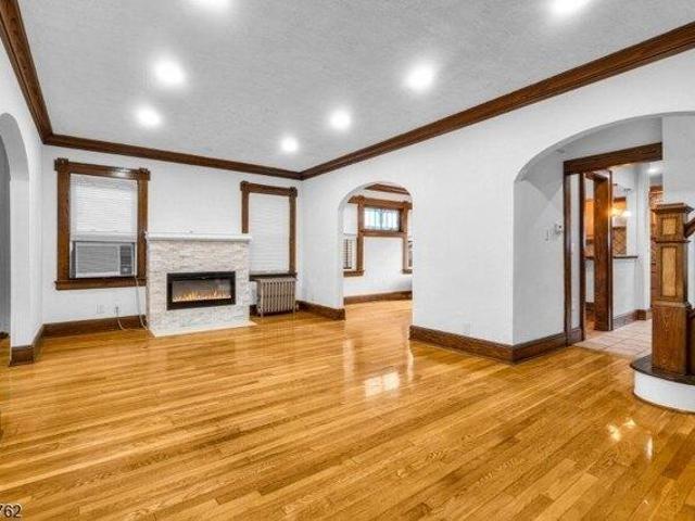 house with 3 bedroom, Belleville NJ ES105176083