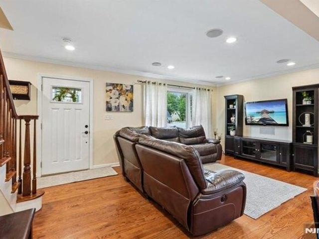 house with 3 bedroom, Belleville NJ ES105204744