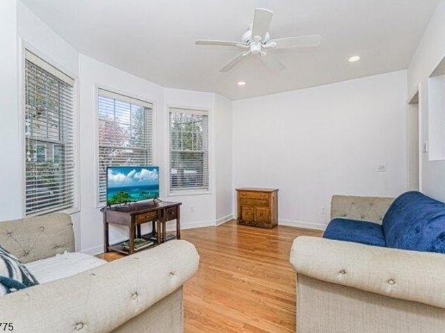 house with 3 bedroom, Belleville NJ ES105207861