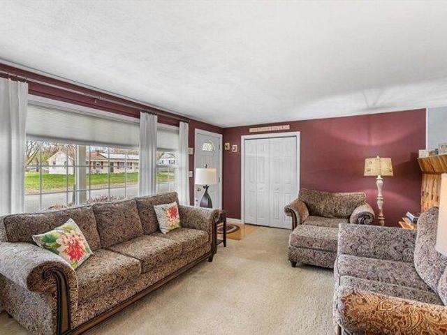house with 3 bedroom, Bellingham MA DLS102960224