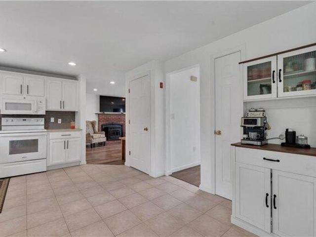 house with 3 bedroom, Bellingham MA ES105159823