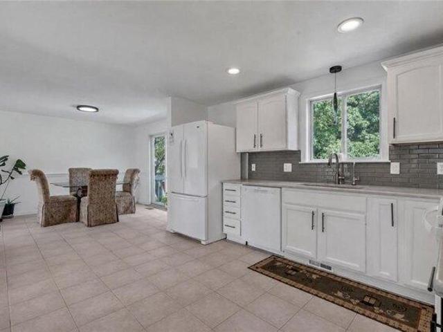 house with 3 bedroom, Bellingham MA ES105232504