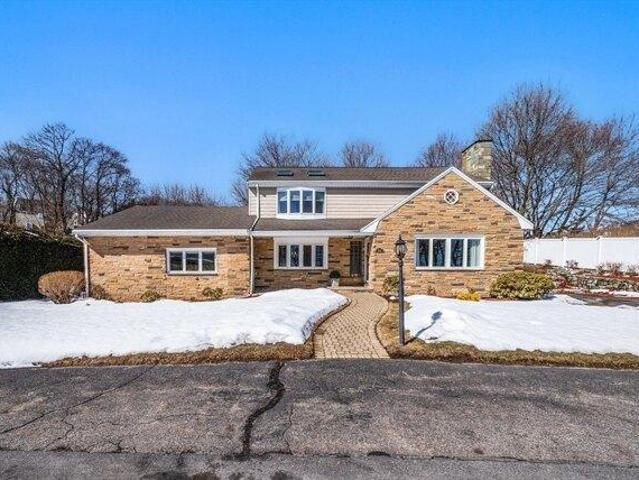 house with 3 bedroom, Belmont MA DLS101800958