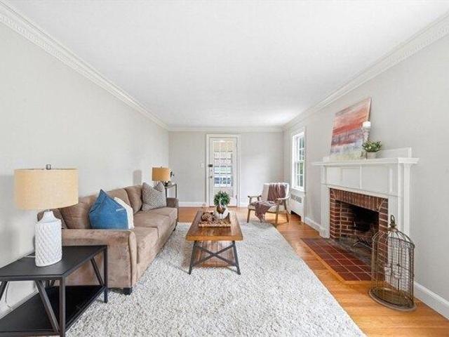 house with 3 bedroom, Belmont MA ES104904655