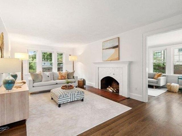 house with 3 bedroom, Belmont MA ES105139802