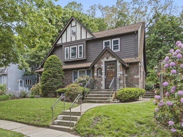 house with 3 bedroom, Belmont MA ES103808436