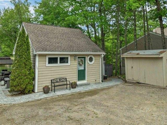 house with 3 bedroom, Belmont NH ES104263437