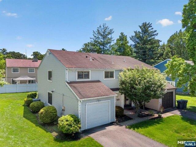 house with 3 bedroom, Bergenfield NJ ES104849599
