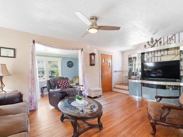 house with 3 bedroom, Bergenfield NJ ES104831060