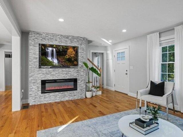 house with 3 bedroom, Berkley MA ES104607825