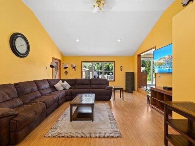 house with 3 bedroom, Berkley MA ES105092423