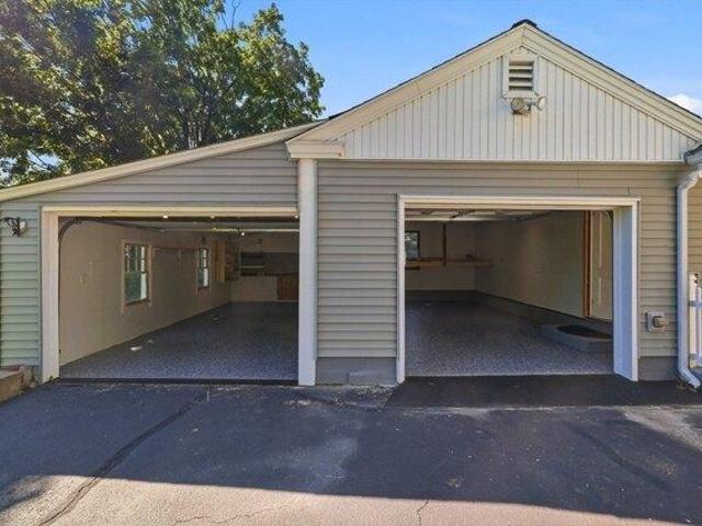 house with 3 bedroom, Bernardston MA ES105094944