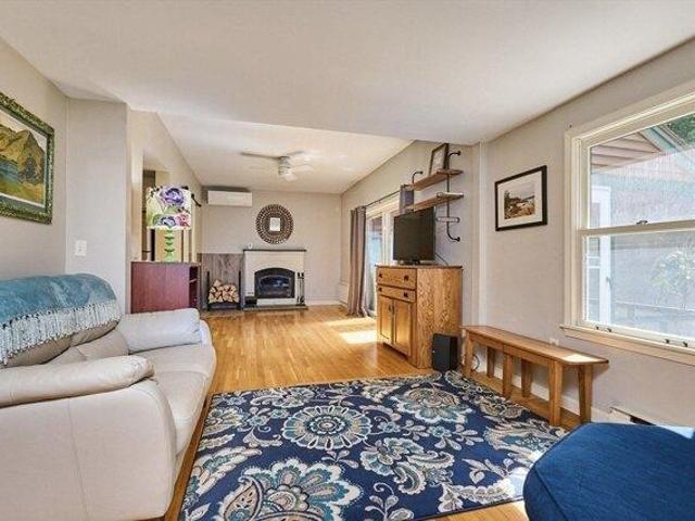 house with 3 bedroom, Bernardston MA ES105191402