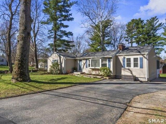 house with 3 bedroom, Bethel CT DLS102724669