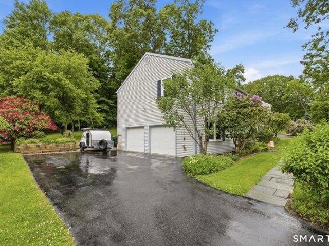 house with 3 bedroom, Bethel CT DLS102777381