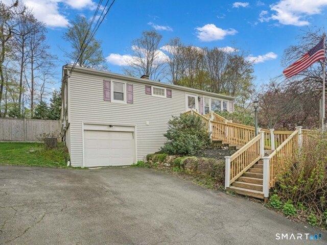house with 3 bedroom, Bethel CT DS102062821