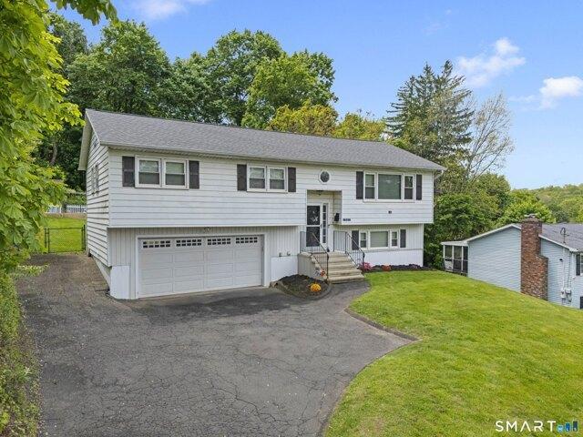 house with 3 bedroom, Bethel CT DS102279159