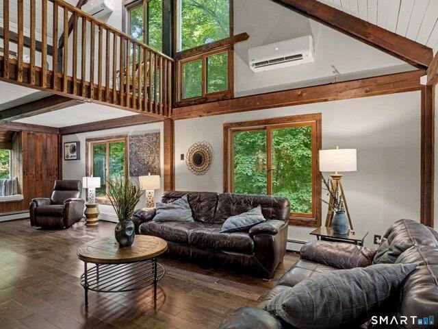 house with 3 bedroom, Bethel CT DS104443251