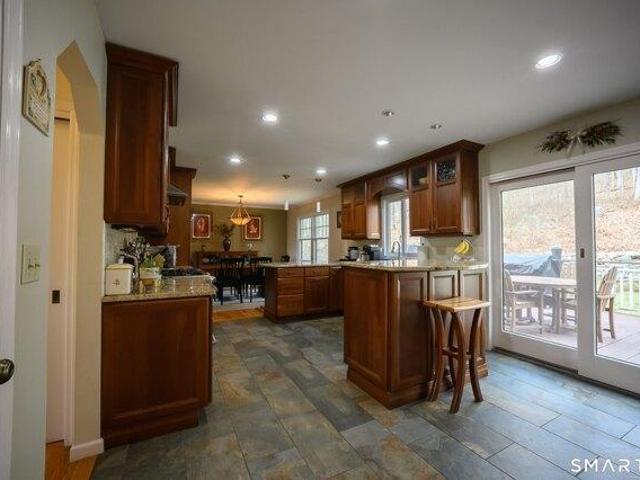 house with 3 bedroom, Bethel CT ES103069923
