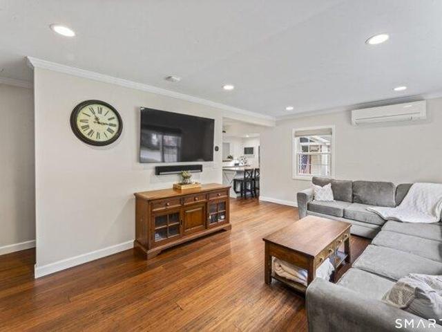house with 3 bedroom, Bethel CT ES103100508