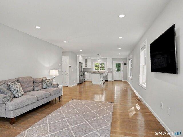 house with 3 bedroom, Bethel CT ES104480549