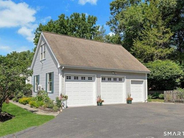 house with 3 bedroom, Bethel CT ES104789253